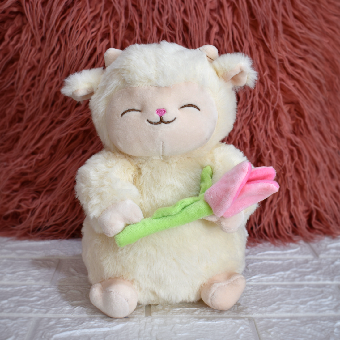 Corderito con tulipan – El Rincón Peluchero